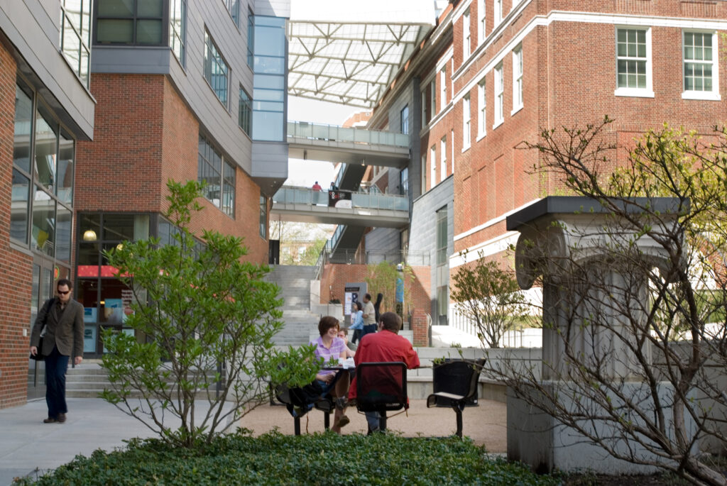 Joseph A Steger Student Life Center & Swift Hall - moore ruble yudell