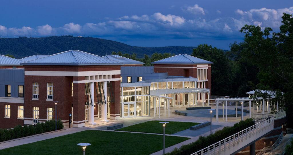 South Lawn College of Arts and Sciences - moore ruble yudell