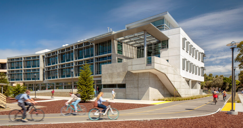 Bioengineering Building - moore ruble yudell